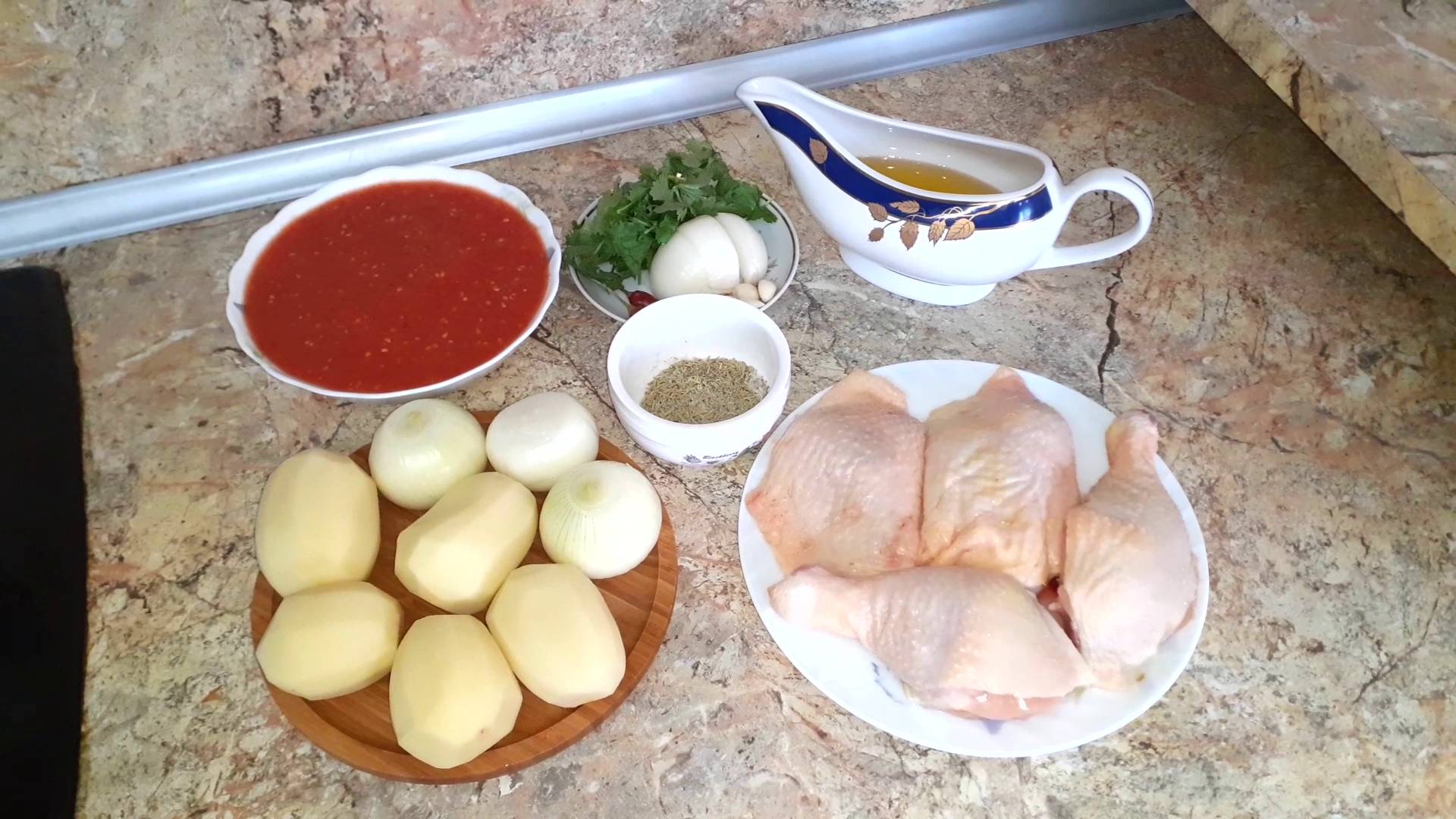 Рецепт вкусного ужина. Что приготовить на ужин из курицы? Острая курица в томатно чесночном соусе