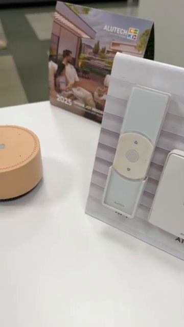 Ворота, роллеты, солнцезащита слушаются Алису