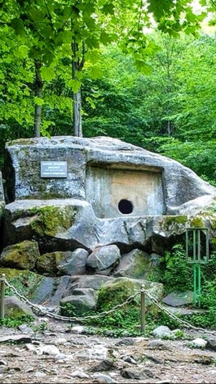 Волконский дольмен в картинах!