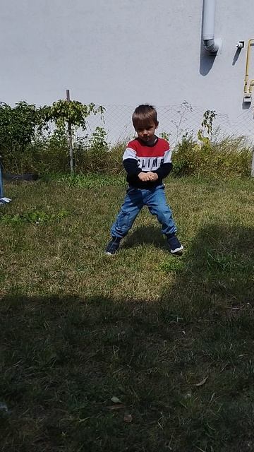 Я танцую брейк данс.mp4