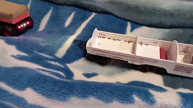 Аэродромный топливозаправщик ТЗ-22 полуприцеп (самоделка 1:43)