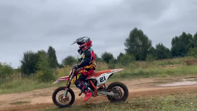 Школа мотокросса ZRT Тренировка поворотов