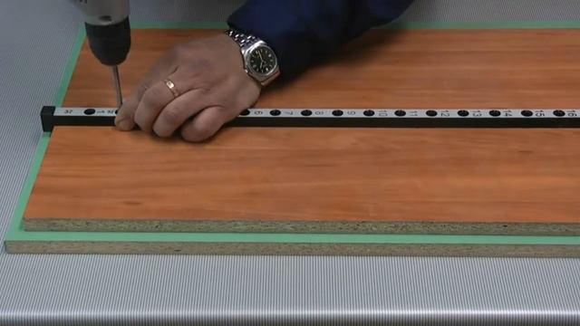 ЧЕРОН - МК 04 - Мебельный кондуктор для сверления отверстий в плоскости под стяжки евровинтыы МК 4