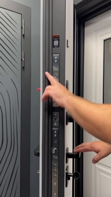 Входная дверь SKYLAB с повышенной шумоизоляцией - видеообзор от Dverilab ☎️ +7 (495) 015-00-10