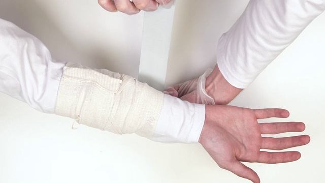 СКОТЧ АРМИРОВАННЫЙ "ГЕО МЕД" (Повязка адгезивная для фиксации) по ТУ 21.20.24-010-48619789-2024.