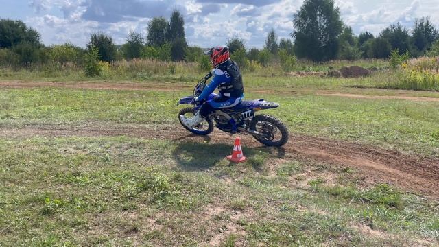 Школа мотокросса ZRT Тренировка поворотов