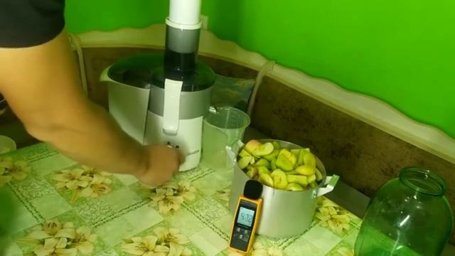 Обзор соковыжималки Журавинка СВСП-102П + сравнение с Marta MT2043-1.mp4 ж