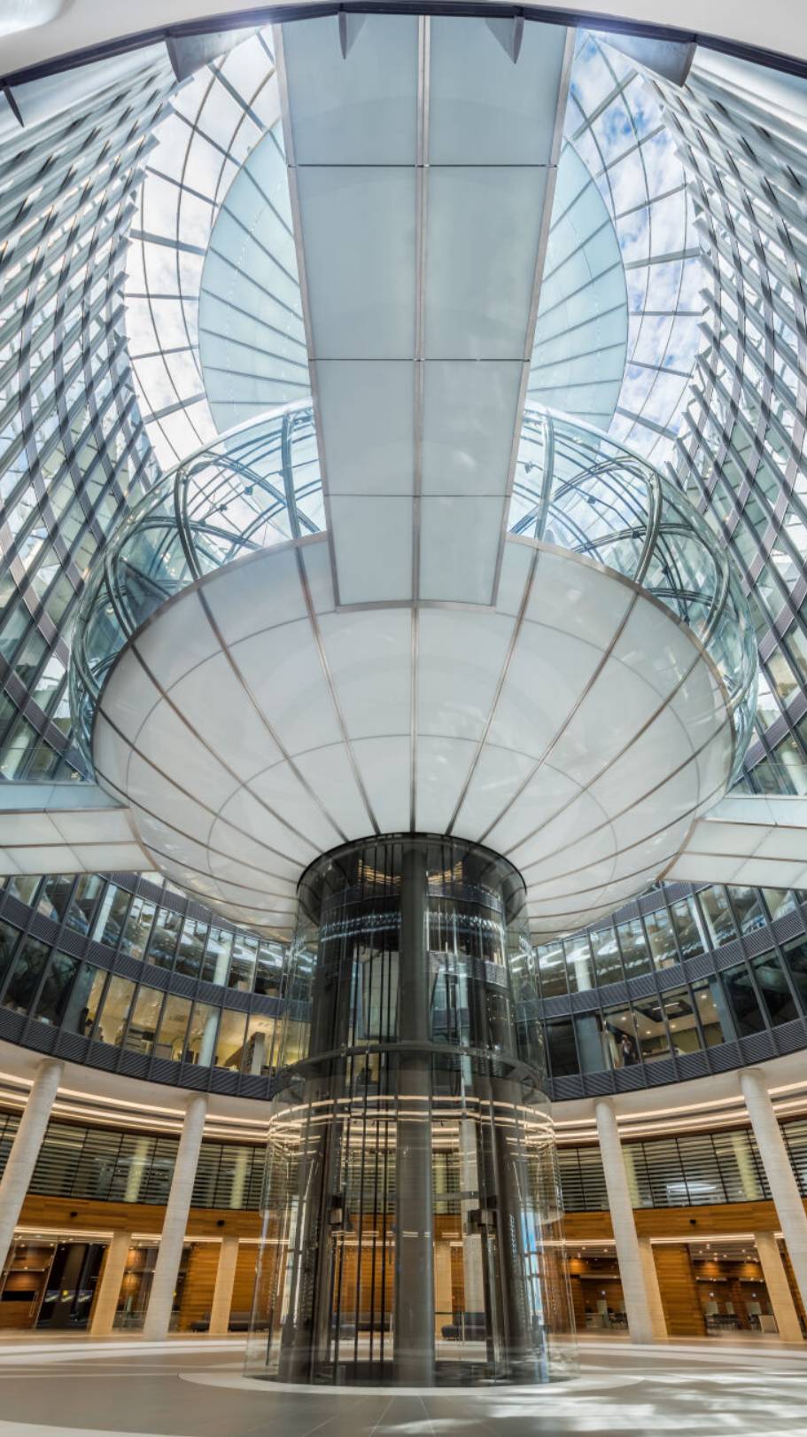 Административный и деловой центр Невская ратуша. Современная архитектура в центре Санкт-Петербурга