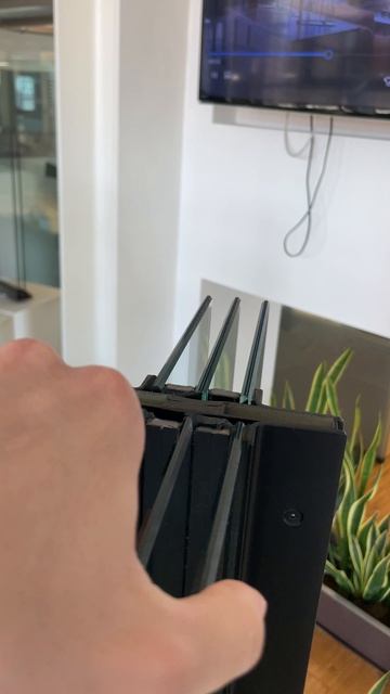 Образцы профилей и покрытий Brombal