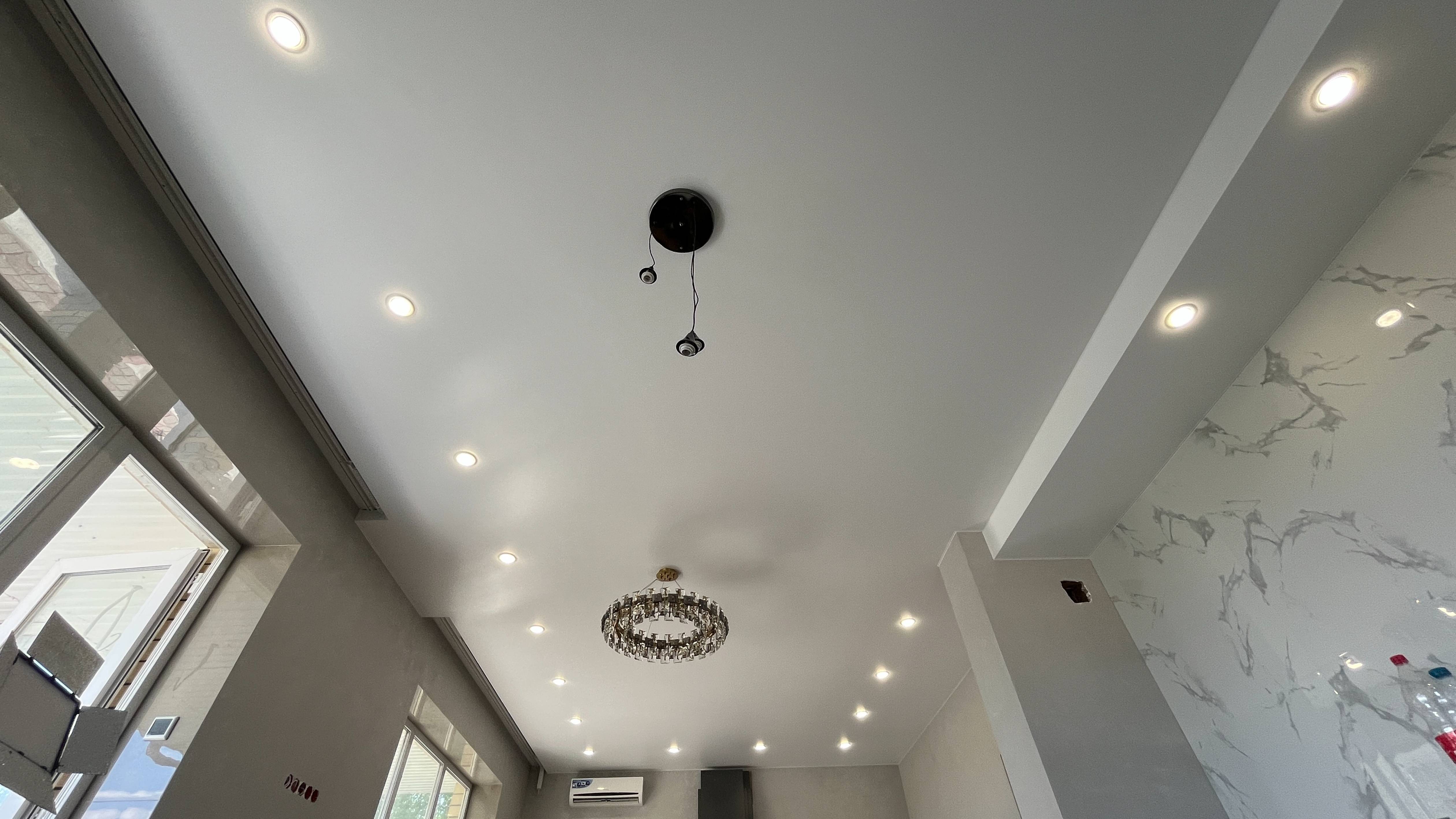 Натяжные потолки | Натяжной потолок со световыми линиями| Воронеж