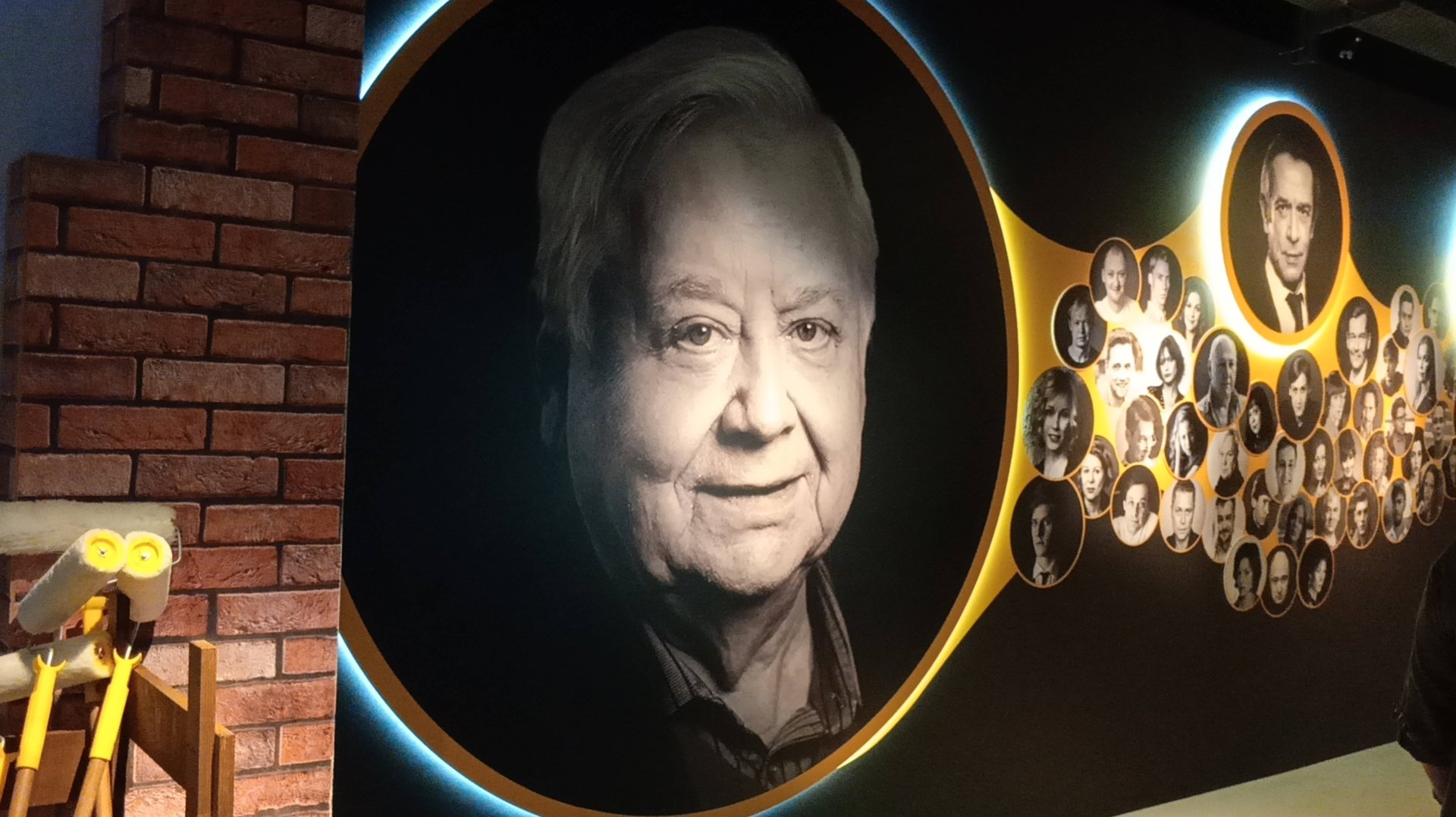 Прогулки по Москве.Выставка в Зарядье"Олег Табаков.Судьба увлеченного человека" к 90 летию Табакова