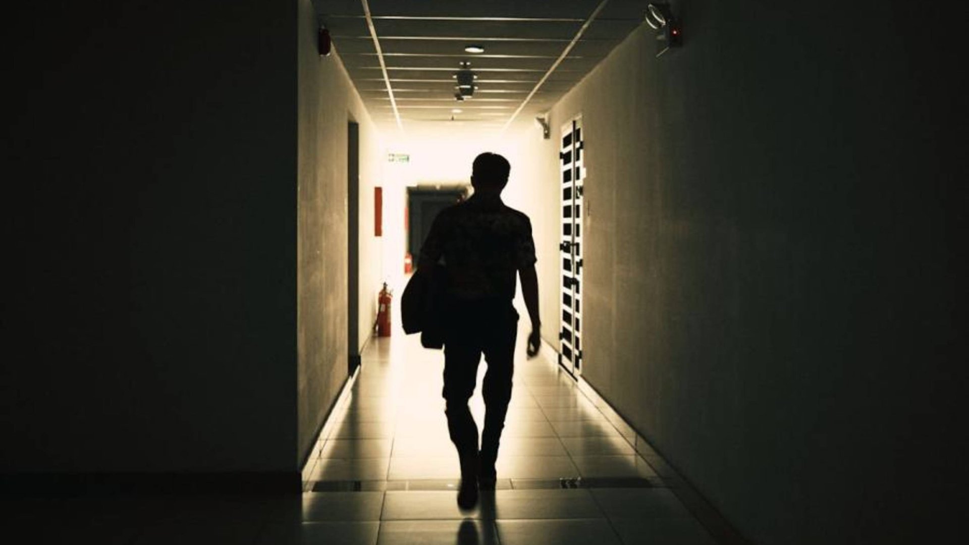 Застрелил Бывшего Друга в Квартире