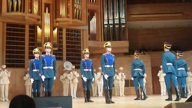 Президентский полк России Малый квадрат с карабинами.