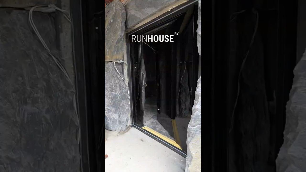 Установка Face ID на стеклянную дверь гаража в частном доме