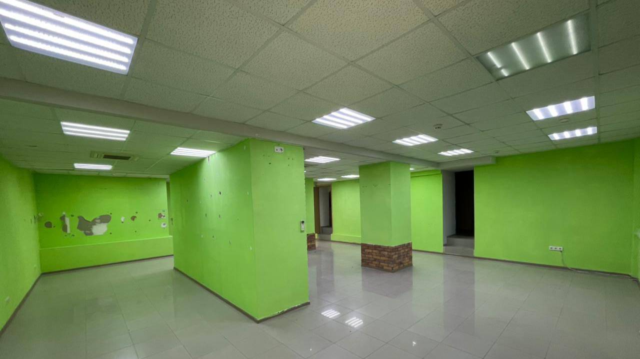 АРЕНДА/ СДАМ В АРЕНДУ ПОМЕЩЕНИЕ. г. Новороссийск. ул. Мира. Центр.