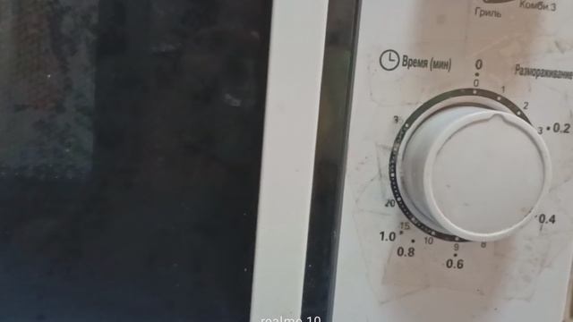 Таймер времени с весовым режимом при разморозке одна из фишек микроволновки Горизонт.