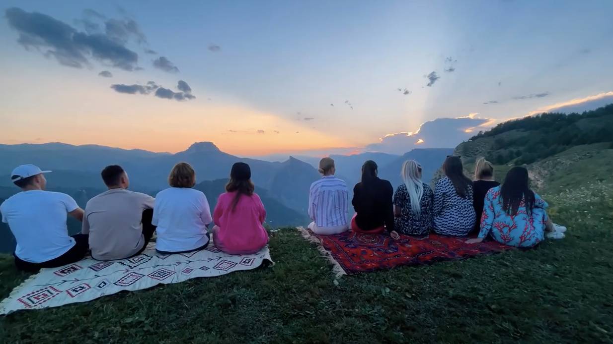 Джип-тур по краю высоких гор и низких Prior