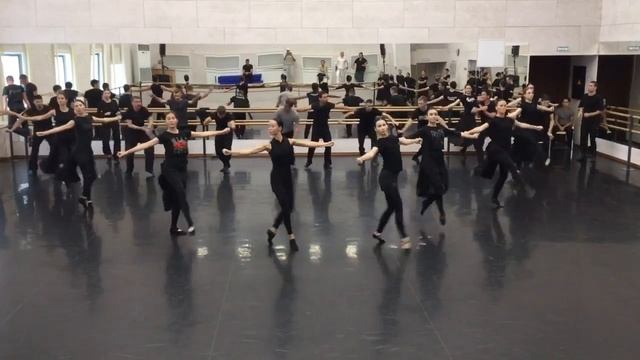 Скачки-короткий уличный вариант