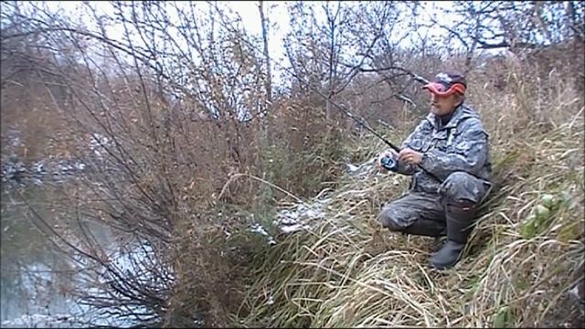 ДЖИГ, ЛОВЛЯ ЩУКИ И ОКУНЯ НА МИКРОРЕЧКЕ Aiko Grub Stik