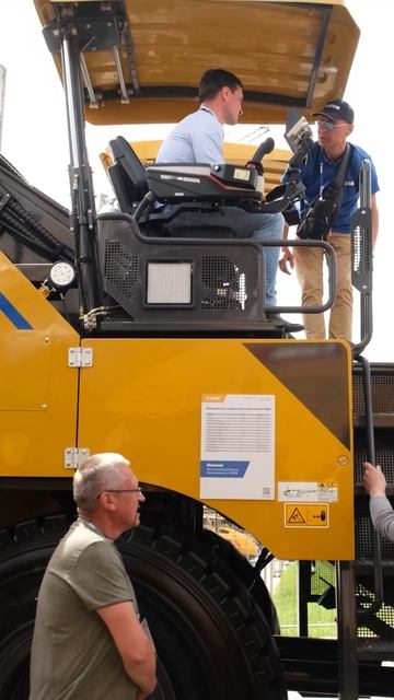 Обзор на перегружатель асфальтобетонной смеси XCMG АТ1005  —  Только важное  (часть 4)