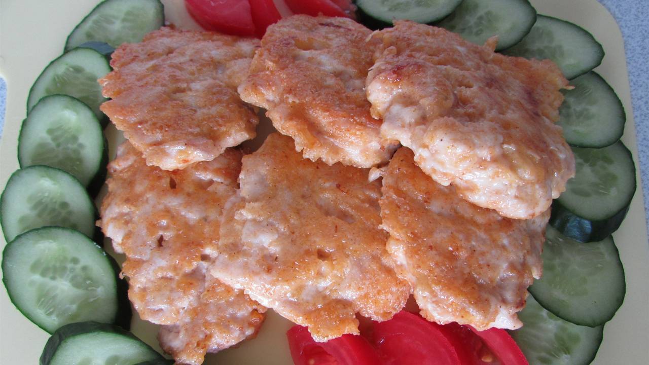 КУРИНЫЕ КОТЛЕТКИ С СЫРОМ
