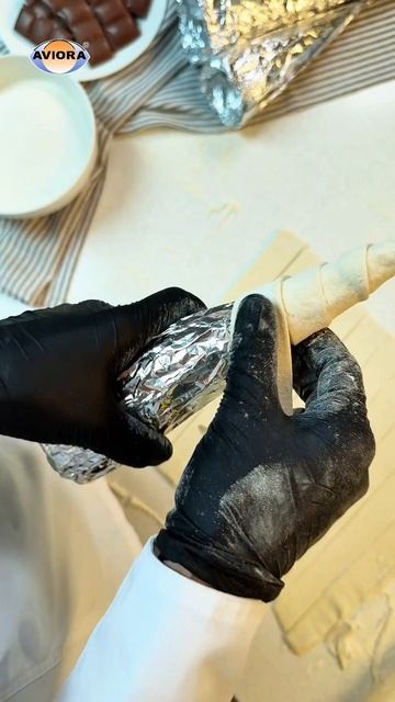 Перчатки одноразовые нитриловые AVIORA чёрные, 100 шт., S-XL