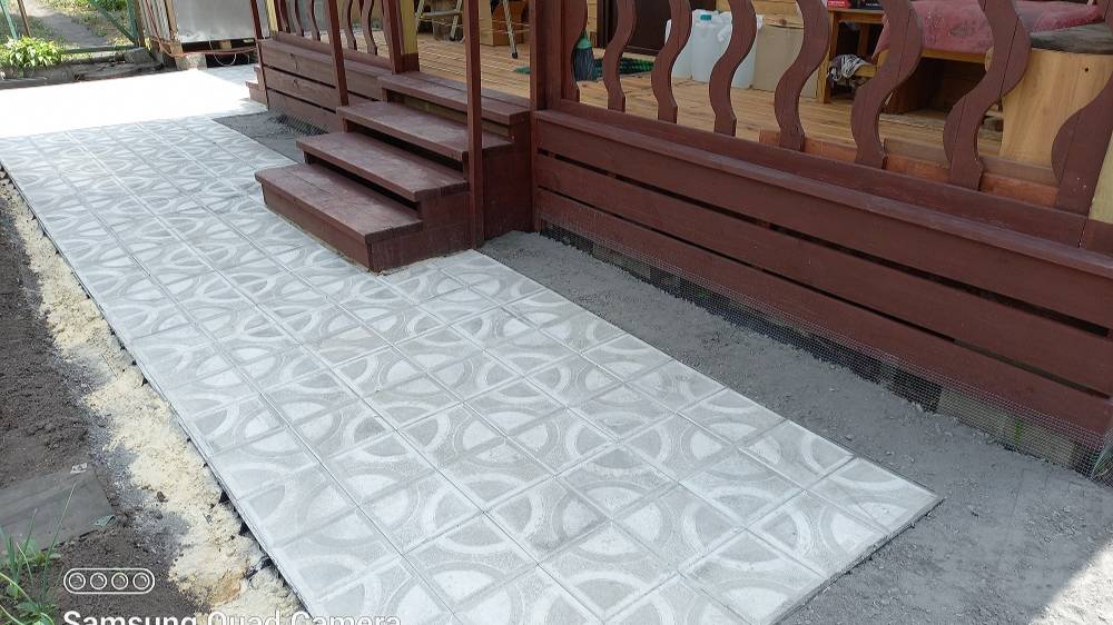 Укладка тротуарной плитки своими руками. Часть 4 - финишные работы.