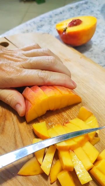 Невероятно лёгкий летний персиковый десерт на основе тирамису