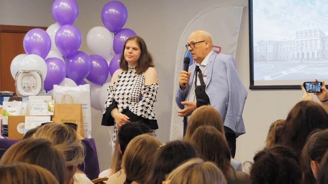 Питер, Рожай! в этом году прошёл с веерами 🎐