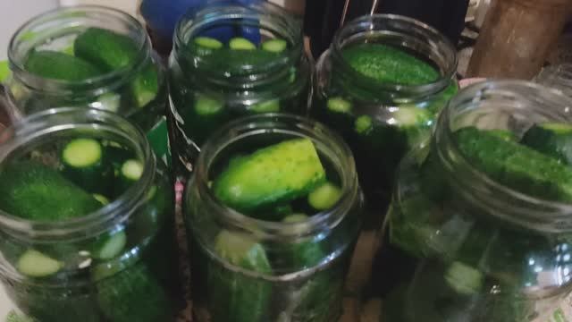 ВЛОГ Копаем картошку Погода испортилась Делаю заготовки