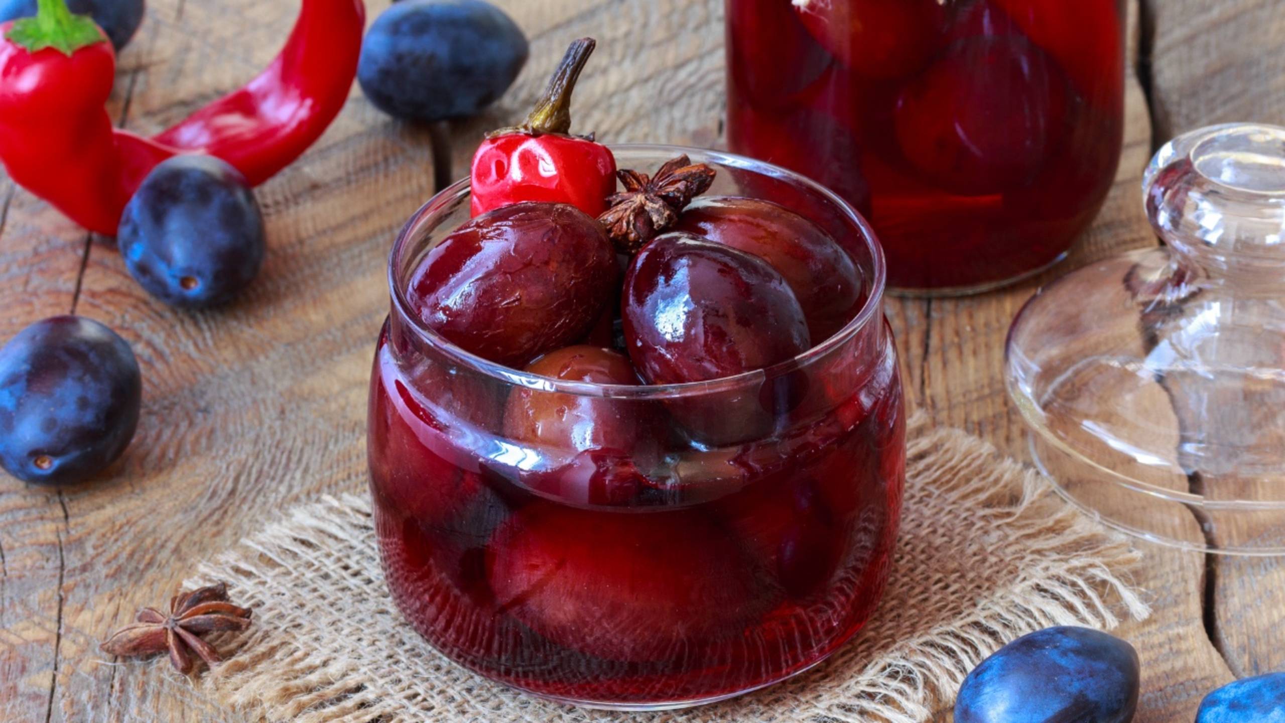 Лучшая ЗАГОТОВКА из Венгерки за 10 минут | Пикантные маринованные сливы с перцем