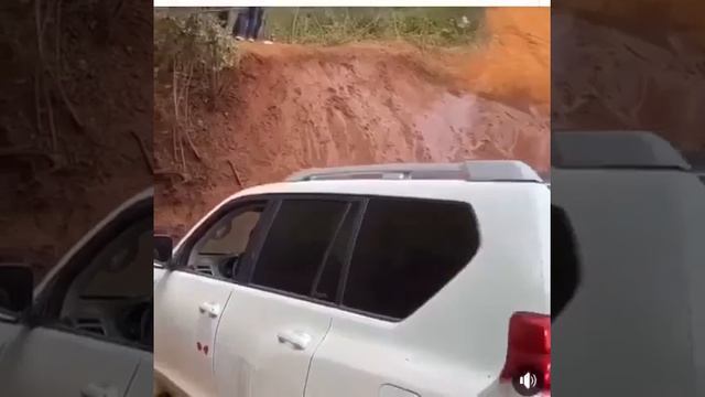 Циркач на джипе.