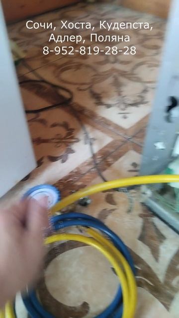 Холодильник Whirlpool не морозит, не холодит! Компрессор работает. Что случилось? Ваши предположения