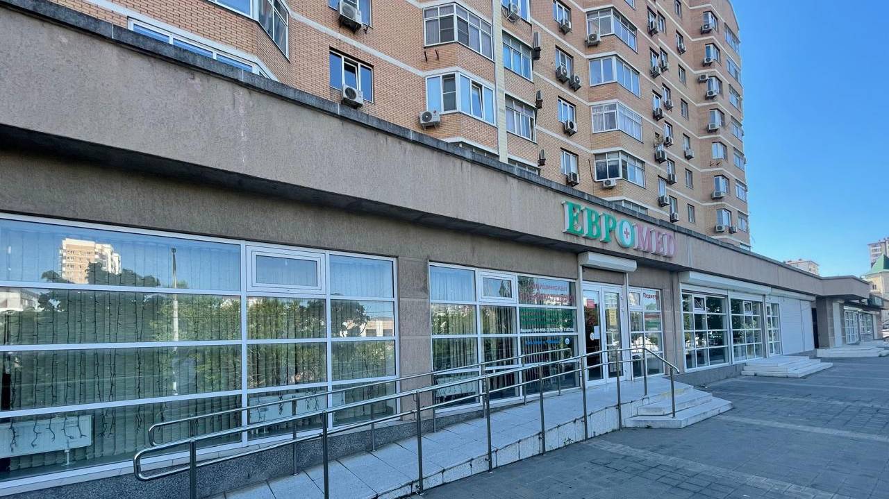 АРЕНДА/ СДАМ В АРЕНДУ ПОМЕЩЕНИЕ. г. Новороссийск. ул. Лейтенанта Шмидта. Центральный район.