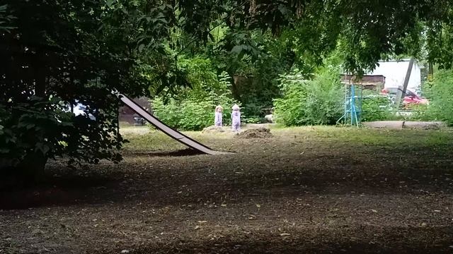 Играют на улице