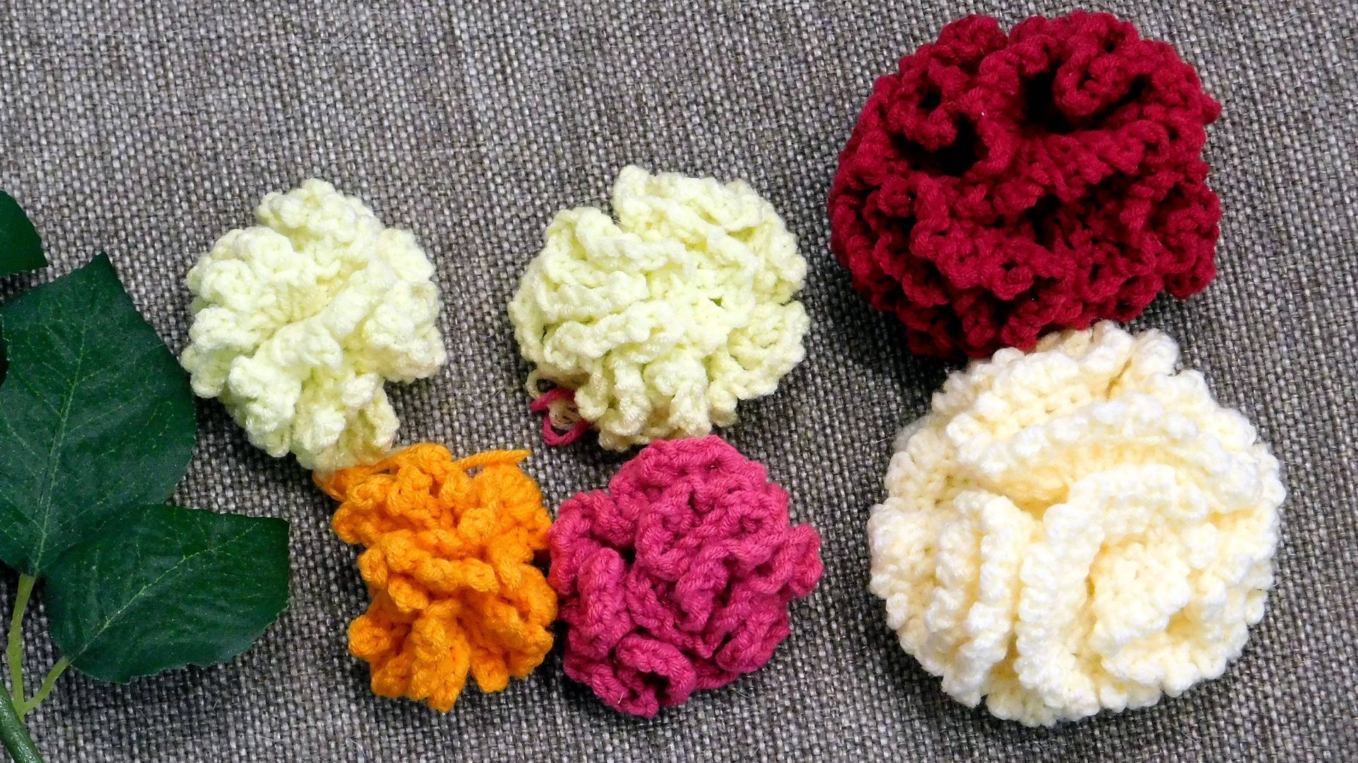 КОМУ СВЕЖЕИСПЕЧЕННЫЕ ГВОЗДИКИ?💐 СВЯЗАЛА КРЮЧКОМ