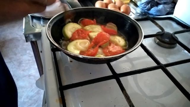 кабачки залитые яйцами