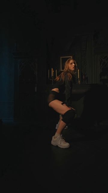 TWERK - Катерина Устич