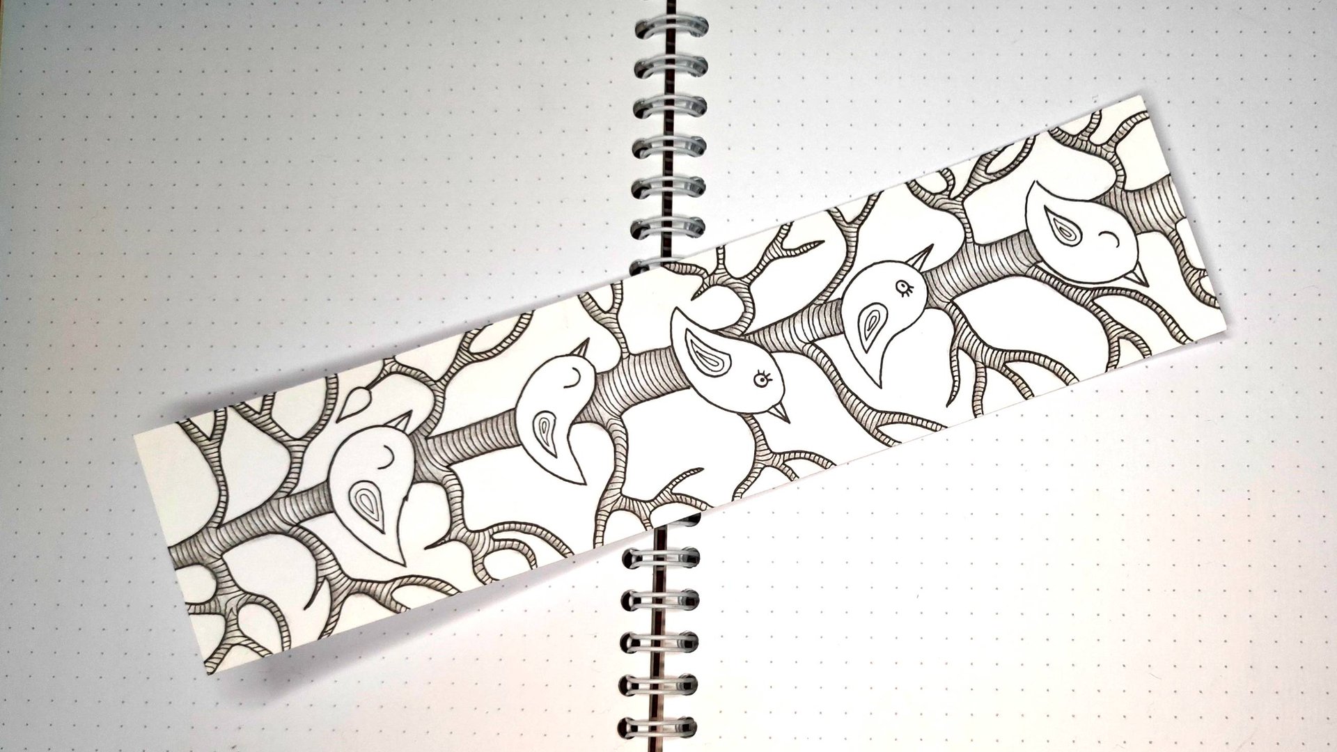 Закладка-раскраска Птички на дереве