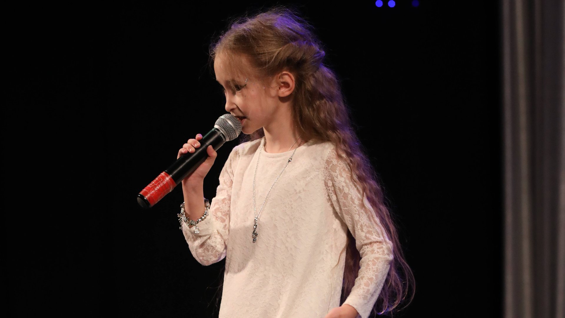 Алиса Искакова -Music and me