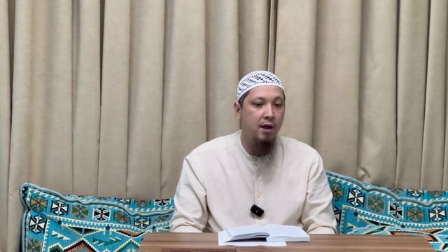 Можно ли складывать руки после поясного поклона || Ильяс абу Ибрахим