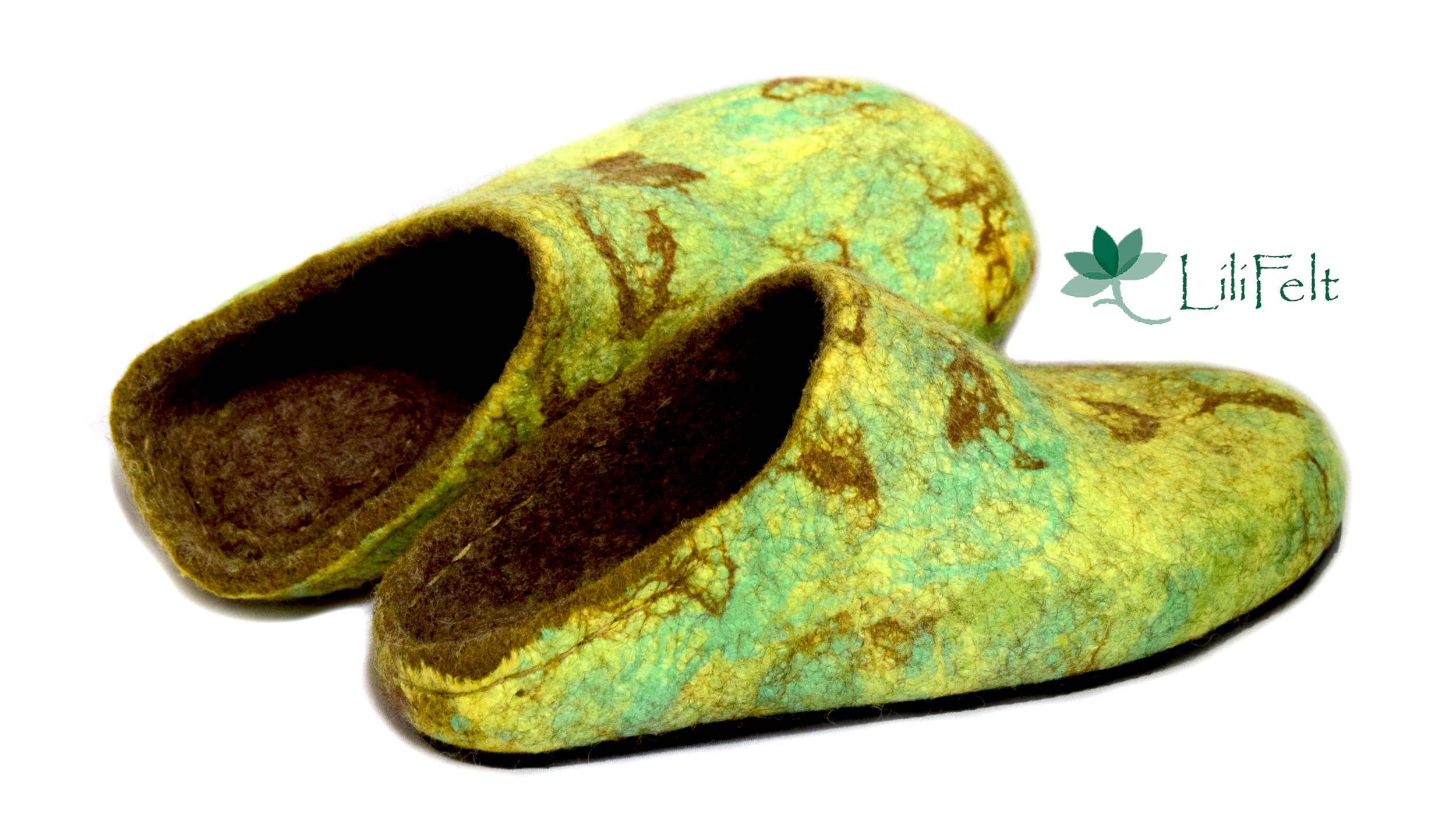 Валяные тапочки ручной работы Зелено-желто-коричневый "мрамор"