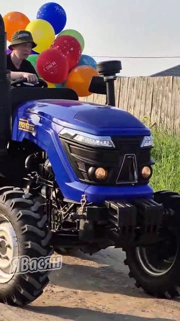 #ПОДАРОК #МИНИТРАКТОР #РУСИЧ #КИТАЕЦ #ВАСЯН #shorts