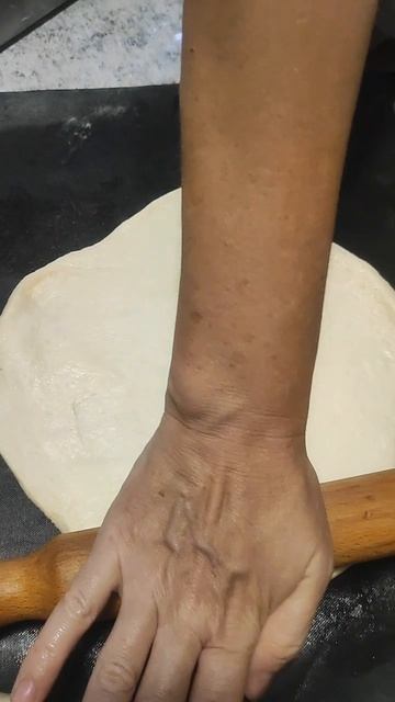 Хачапури с сулугуни с хрустящей корочкой