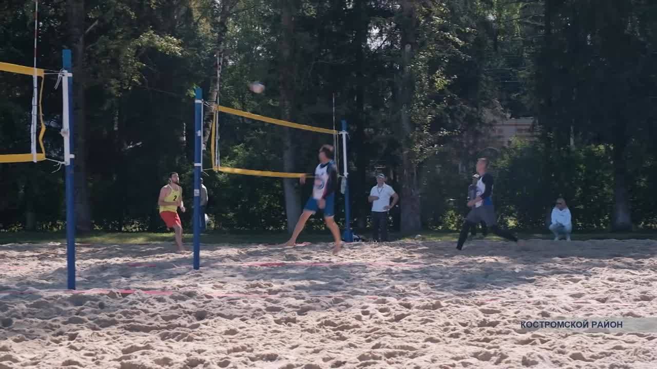 Настоящим подарком сегодняшний день стал для любителей пляжного волейбола