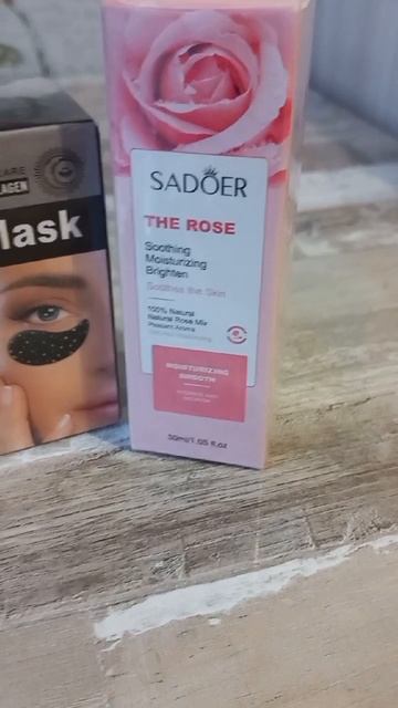 Гидрогелевые патчи для глаз. Антивозрастная сыворотка для лица.