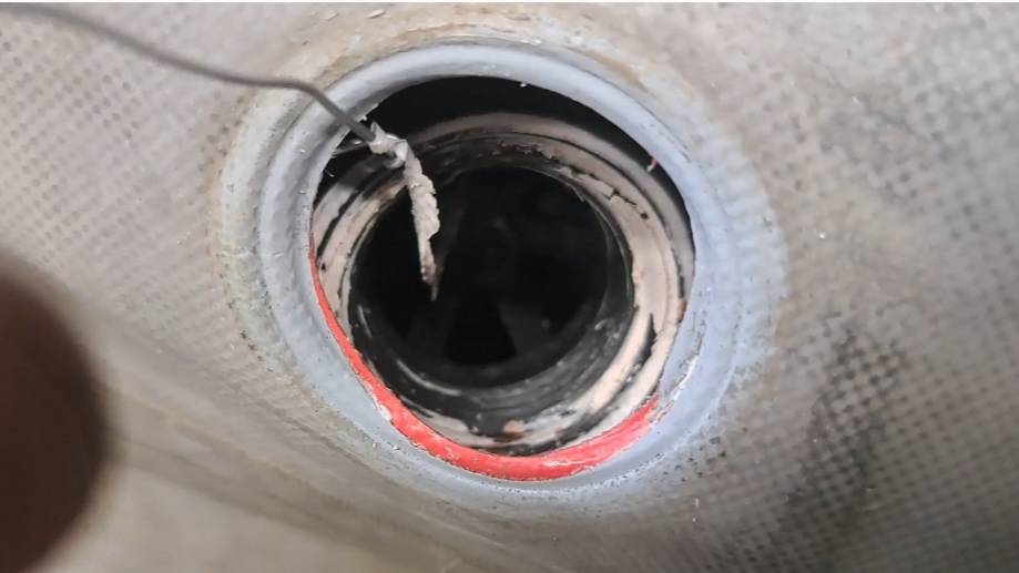 Лодка ПВХ.Травят клапана, ревизия. Герметик ЗЛО