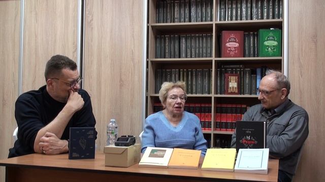 Встреча в офисе Ладомира. Т.В.Маркова и Ю.Михайлов - о В.Б.Микушевиче.