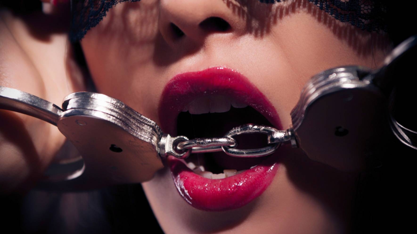 QUEEN ~ Mega Mix Hits Medley