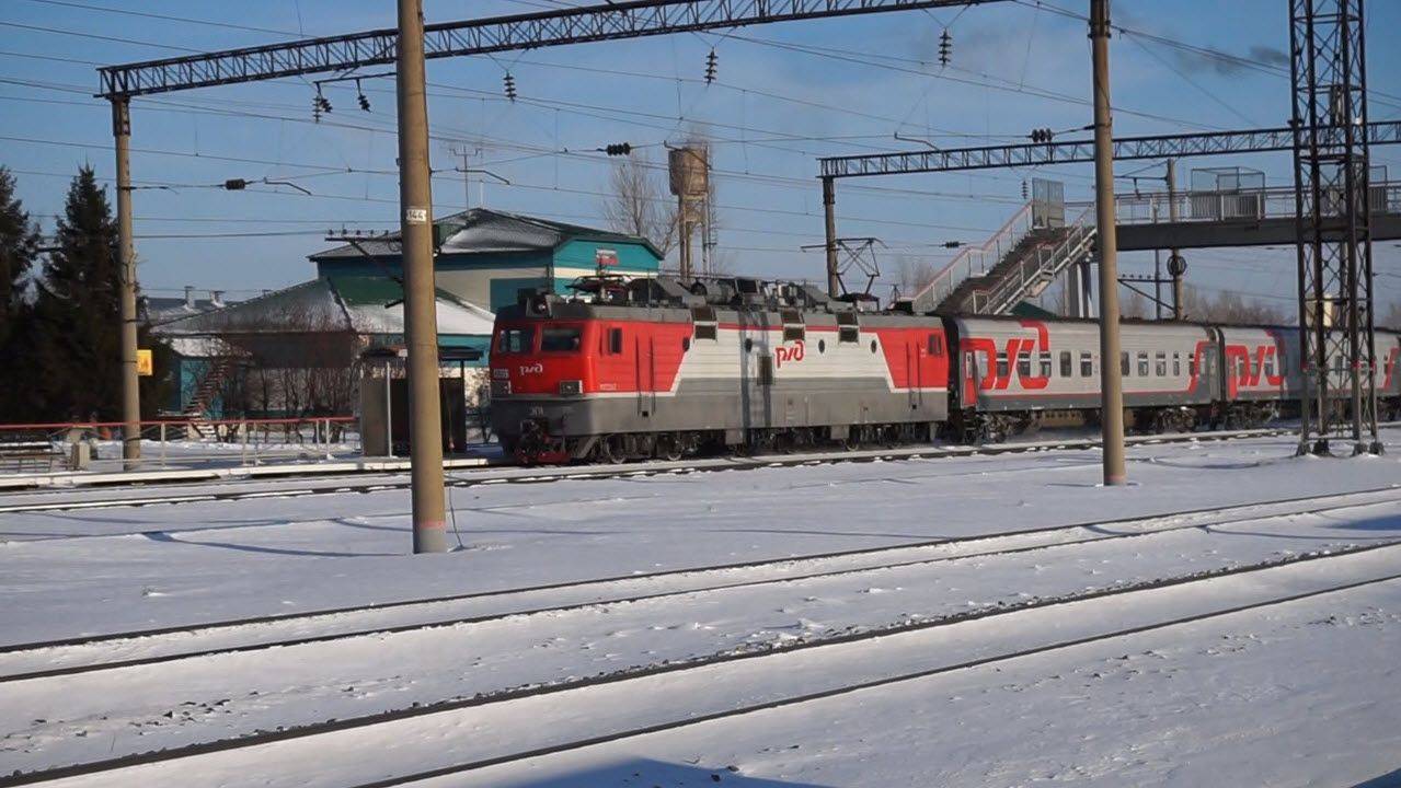 Электровоз ЭП1-036